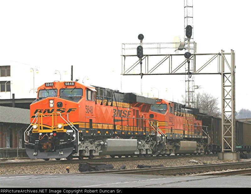 BNSF 5848